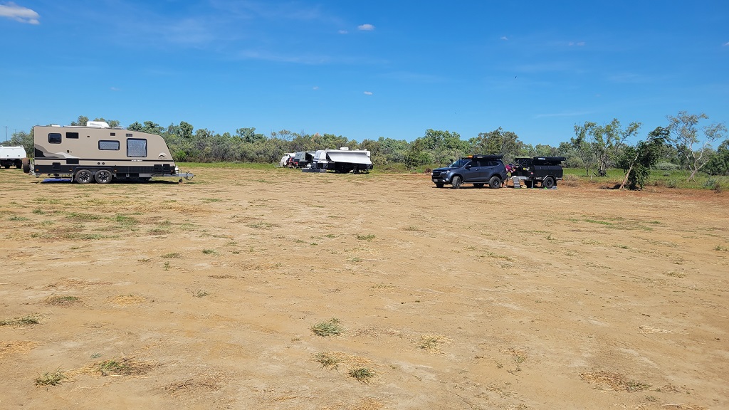 Apex Riverside Park Camp Longreach - Road Trip Nomads