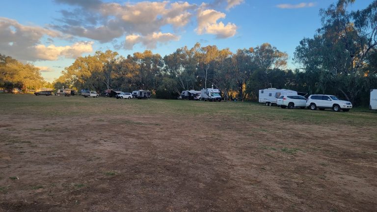 Barcoo River Camping Area Blackall - Road Trip Nomads